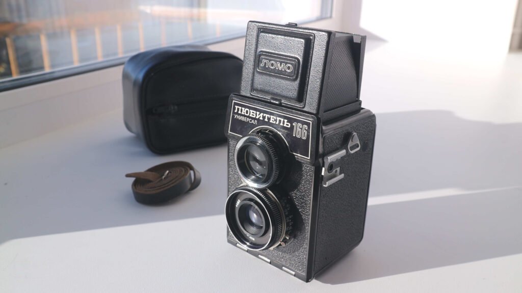 LUBITEL 166 universal LOMO TLR Camera Medium Format 6x6. S/N: 90017594 ...